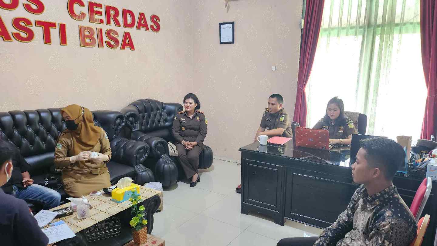 Diduga Tilep Uang Kampung 1M Lebih, Mantan Kakam Pakuon Baru dan ... Diduga Tilep Uang Kampung 1M Lebih, Mantan Kakam Pakuon Baru dan ...